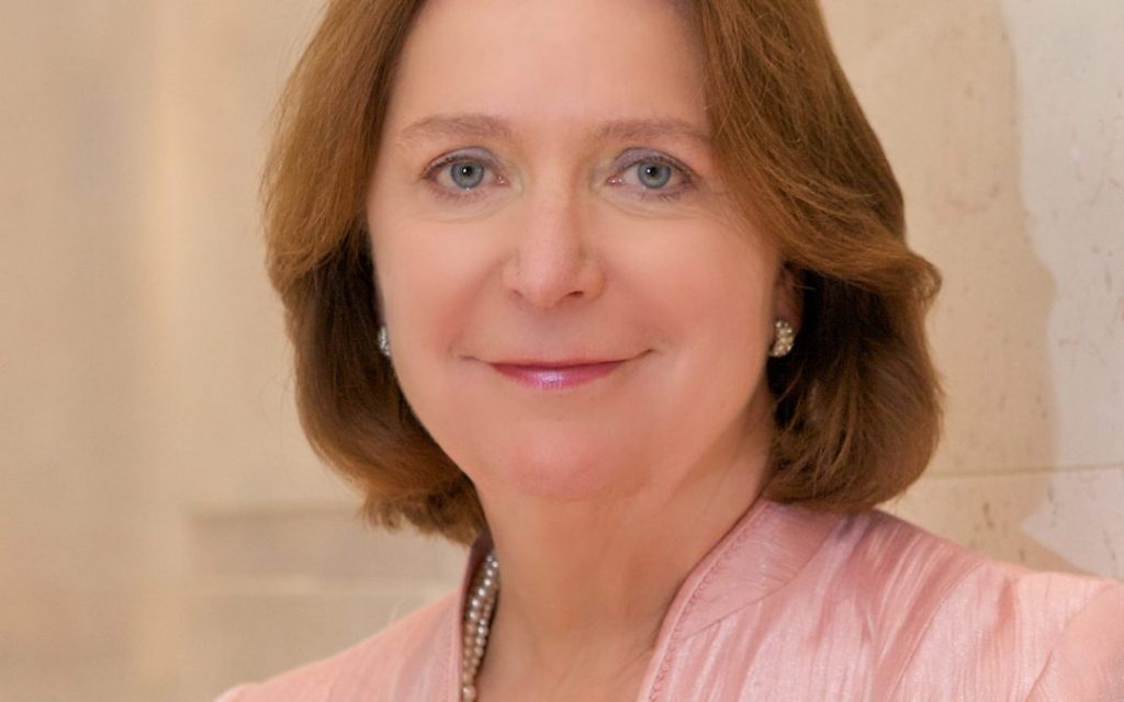 Angela Knight CBE nombrada Vicepresidenta de Asuntos Europeos para AML ...