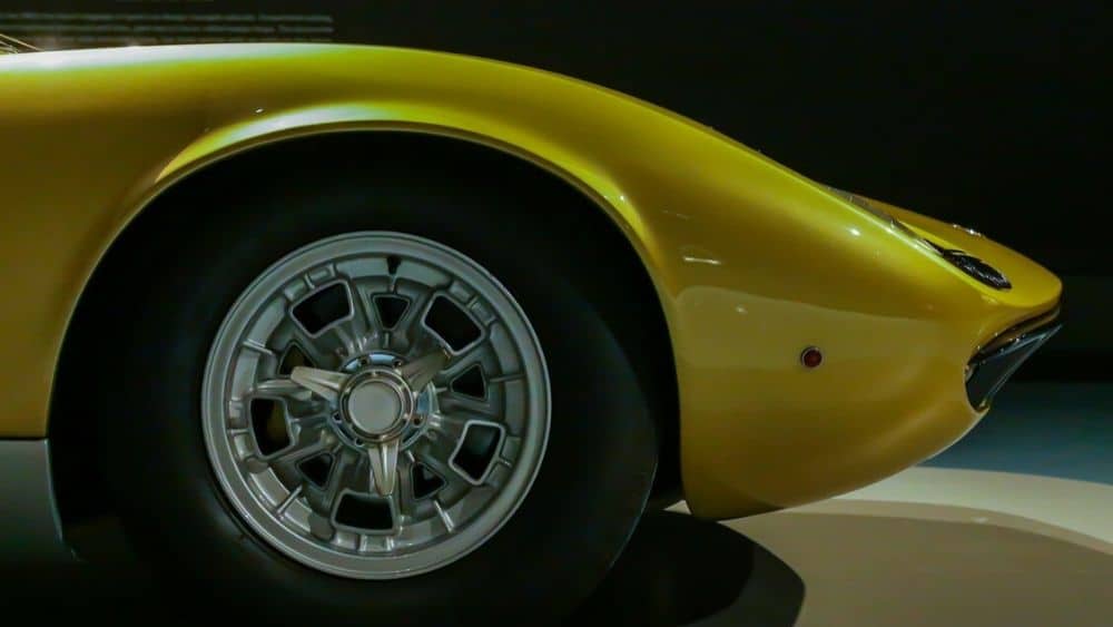 Lamborghini lanza sellos coleccionables a través de tecnología basada ...