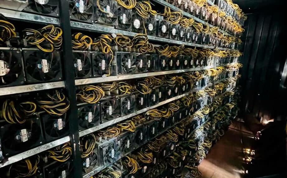 Paraguay alcanza a Venezuela en cantidad de mineros de Bitcoin confiscados