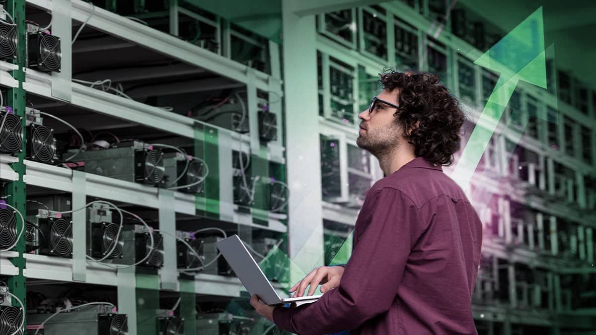 Ganancias de los mineros de Bitcoin alcanzan un máximo en casi un año