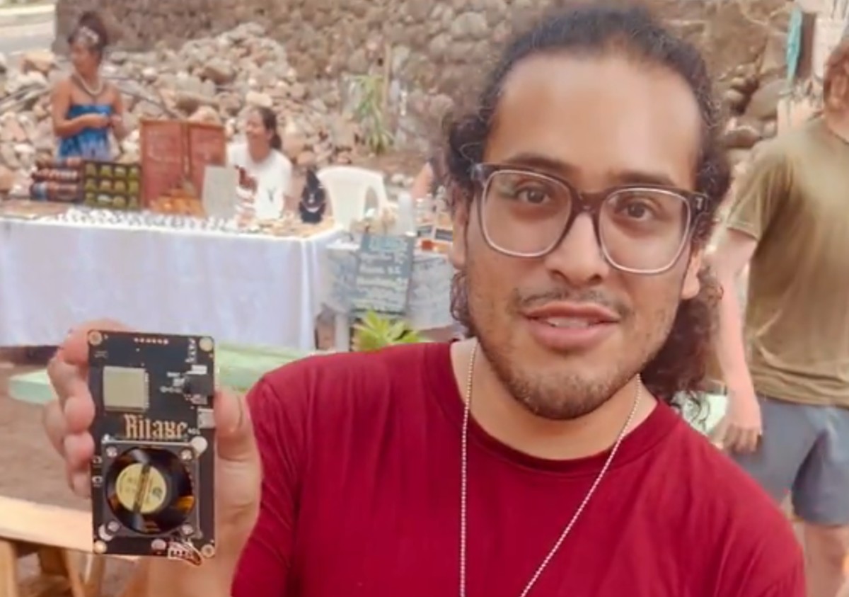 Promueven la minería de Bitcoin con mini equipos en El Salvador