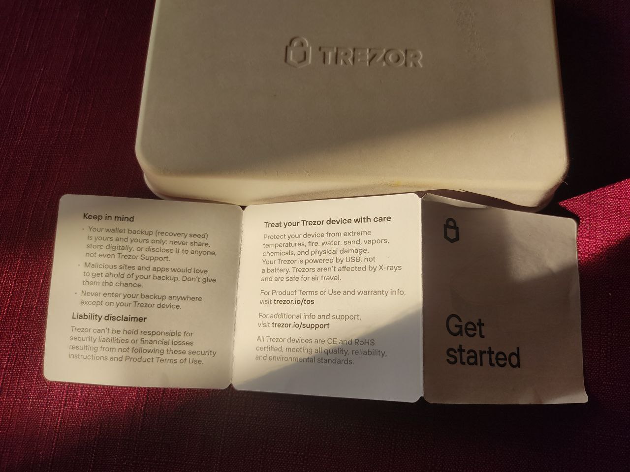 Reseña de la Safe 5, la última wallet de Trezor